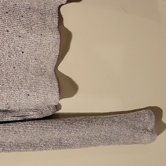 Zara | Tops | Zara Soft Ribbed Long Sleeve Crop Top With Rhinestones ...